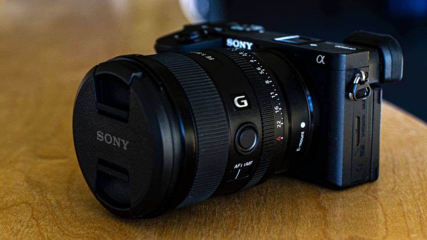 Sony drops new prime G lens: FE 20mm F1.8 G - Videomaker